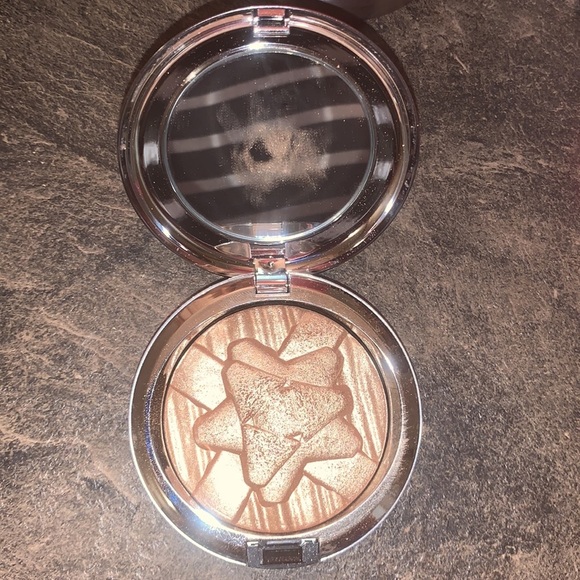MAC Cosmetics | Makeup | Extra Dimension Skin Finish Illuminator | Poshmark